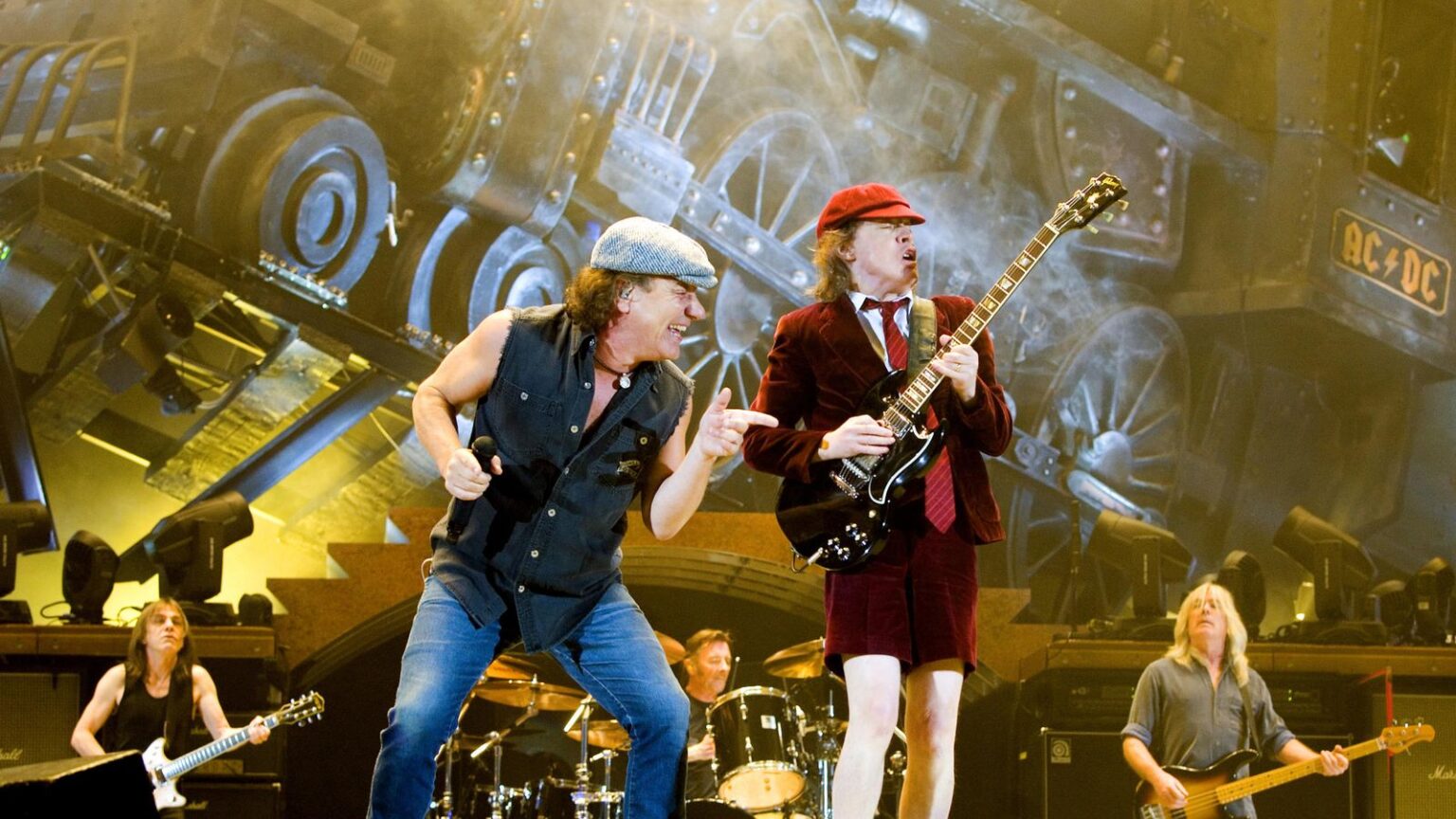 AC/DC lanza edición limitada en vinilo dorado - Canal ViaX